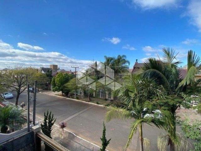 Sobrado com 4 suites no bairro Bela Vista em Canoas/RS
