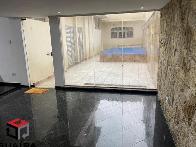 Sobrado com 4 suites, piscina, 2 vagas de garagem no Jabaquara 350m2