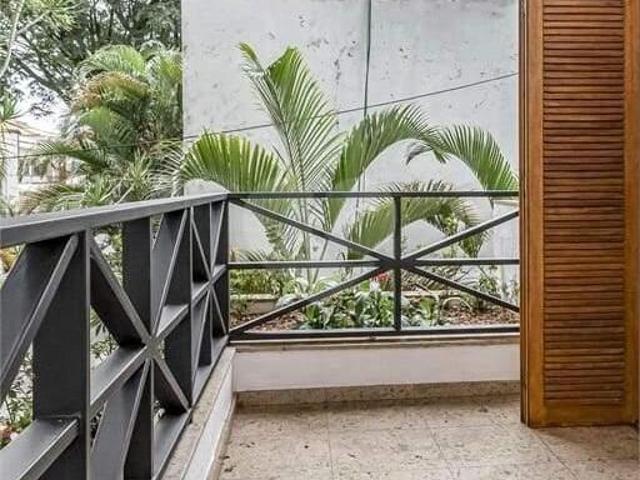 Sobrado com 534 m², Aclimação São Paulo SP