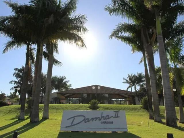 Sobrado com 5 dormitórios à venda, 450 m² por R$ 1.800.000,00 Parque Residencial Damha São José
