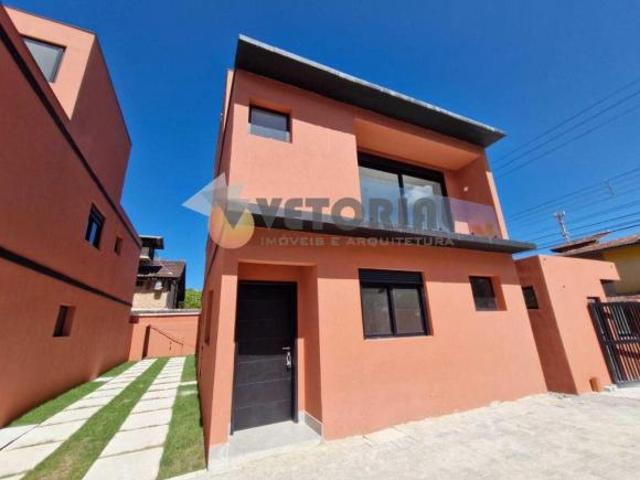 Sobrado com 5 dormitórios à venda, 167 m² por R$ 3.900.000 Praia de Juqueí São Sebastião/SP