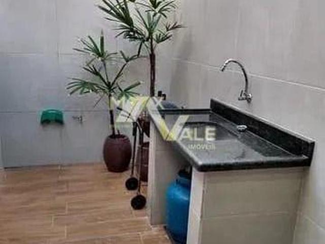 Sobrado com 5 dormitórios à venda, 200 m² por R$ 795.000,00 Jardim Pararangaba São José dos Camp