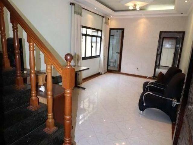 Sobrado com 5 dormitórios à venda, 241 m² por R$ 795.000,00 Jardim Las Vegas Santo André/SP
