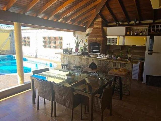 Sobrado 5 suítes à venda em Praia Grande/SP Balneário Flórida — piscina e 6 vagas