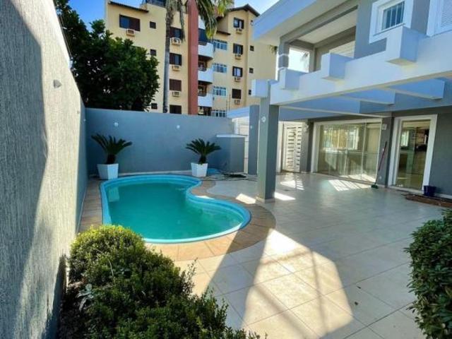 Sobrado com 5 dormitórios à venda, 267,37 m² por R$ 2.100.000,00 C