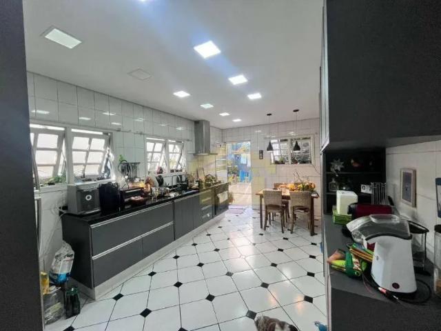 Sobrado com 5 dormitórios à venda, 300 m² Jardim Aeroporto São Paulo/SP
