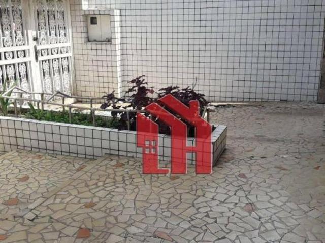 Sobrado com 5 dormitórios à venda, 300 m² por R$ 1.500.000,00 Campo Grande Santos/SP