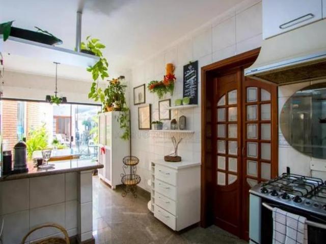 Sobrado com 5 dormitórios à venda, 300 m² por R$ 2.500.000,00 na Vila Valparaíso Santo André/SP