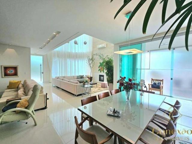 Sobrado com 5 dormitórios à venda, 457 m² por R$ 2.950.000,00 Urbanova São José dos Campos/SP