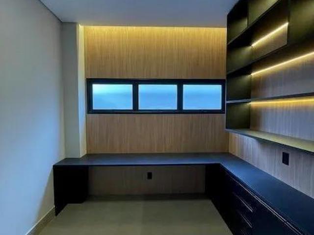 Sobrado com 5 dormitórios à venda, 457 m² por R$ 4.067.000,00 Condomínio Alpha