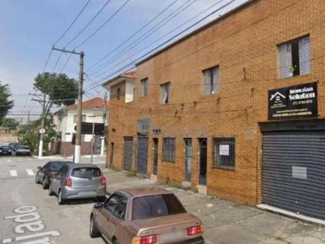 Sobrado com 5 dormitórios à venda