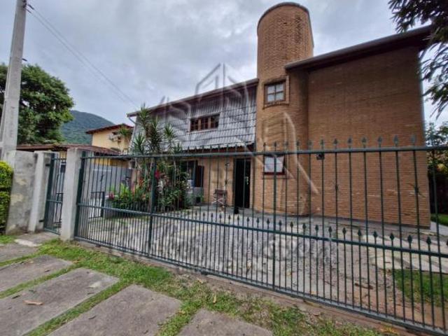 Sobrado com 5 dormitórios à venda São Francisco | São Sebastião