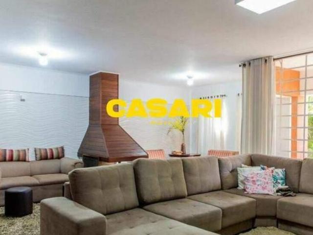 Sobrado com 5 dormitórios e espaço gourmet à venda no Jardim, Santo André – 291 m²