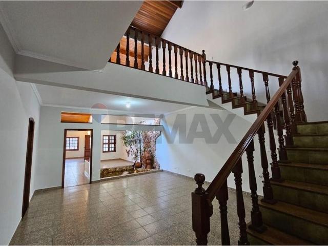 Sobrado com 5 dormitórios, 376m² para alugar por R$8.000,00/mês Vila Giglio Atibaia SP