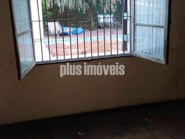 Sobrado com 5 dormitórios, 525 m² de terreno!