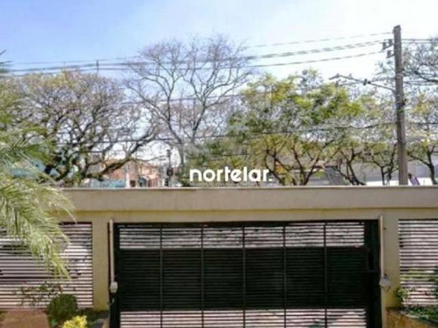 Sobrado com 5 quartos 3 suítes, 610 m² Venda por R$ 2.600.000 ou aluguel por R$ 18.300/mês Cit