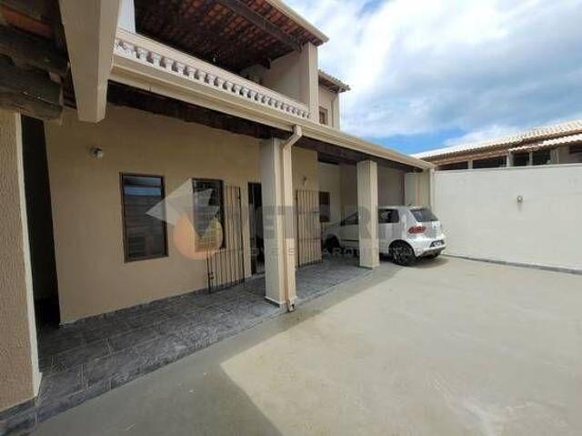 Sobrado com 5 quartos, 242m², à venda em Caraguatatuba, Martim de Sá