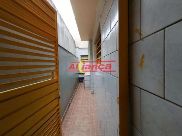 SOBRADO COM 5 QUARTOS