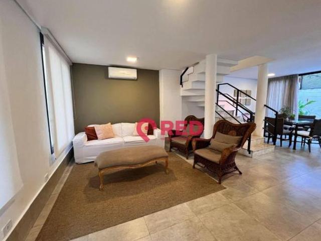 Sobrado com 5 quartos à venda, 176 m² por R$ 2.550.000 Camburi São Sebastião/SP