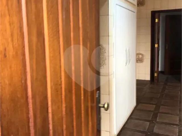 Sobrado com 5 quartos à venda em Água Branca SP