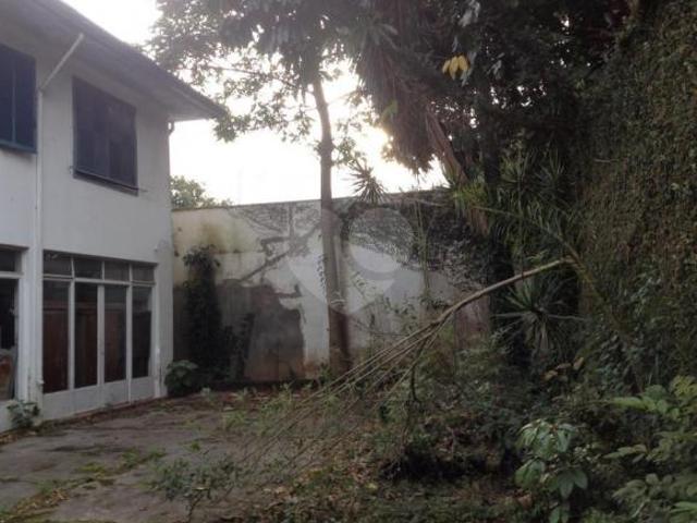Sobrado com 5 quartos à venda em Alto De Pinheiros SP