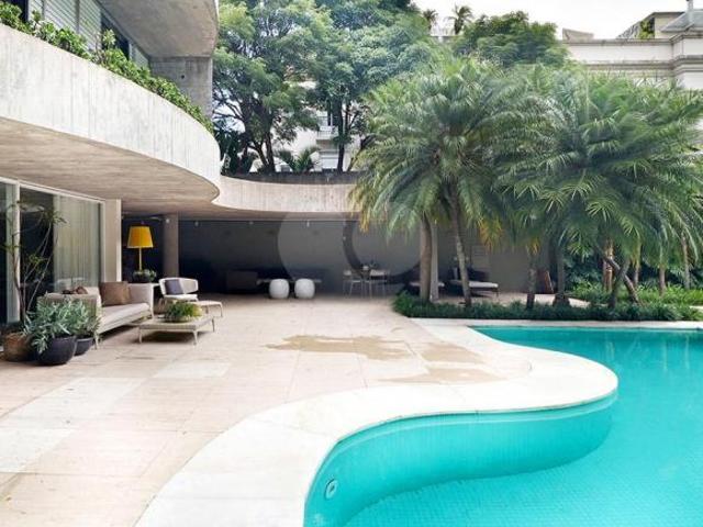 Sobrado com 5 quartos à venda em Alto de pinheiros SP