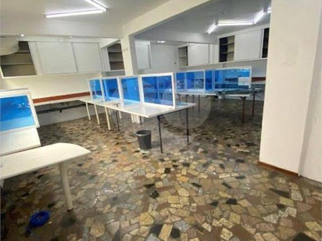 Sobrado com 5 quartos à venda em Aparecida SP