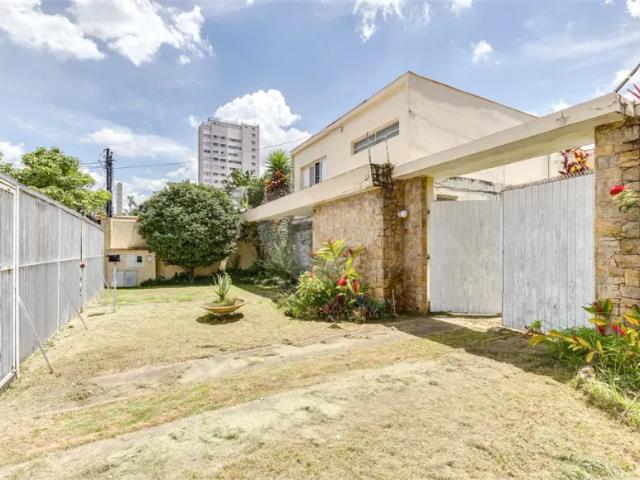 Sobrado à venda com 5 quartos, sendo 2 suítes, no Brooklin, São Paulo SP