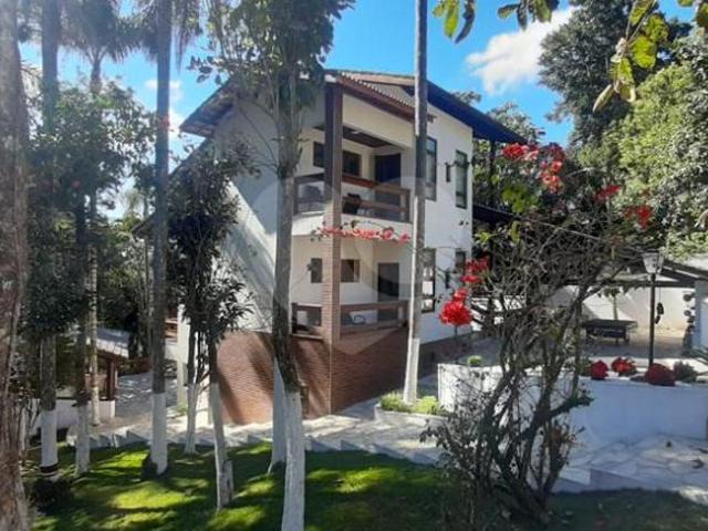 Sobrado com 5 quartos à venda em Caraguatá SP