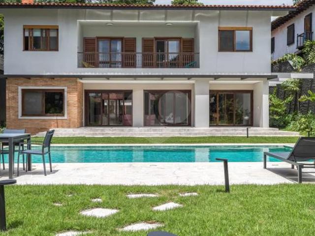 Sobrado com 5 quartos à venda em Jardim Cordeiro SP