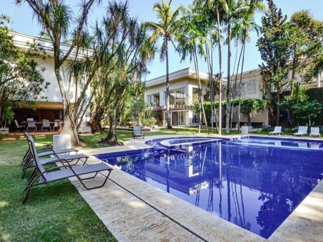 Sobrado com 5 quartos à venda em Jardim cordeiro SP