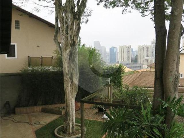 Sobrado com 5 quartos à venda em Jardim Panorama SP