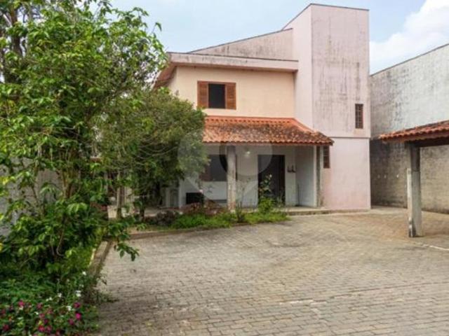 Sobrado com 5 quartos à venda em Jardim represa SP