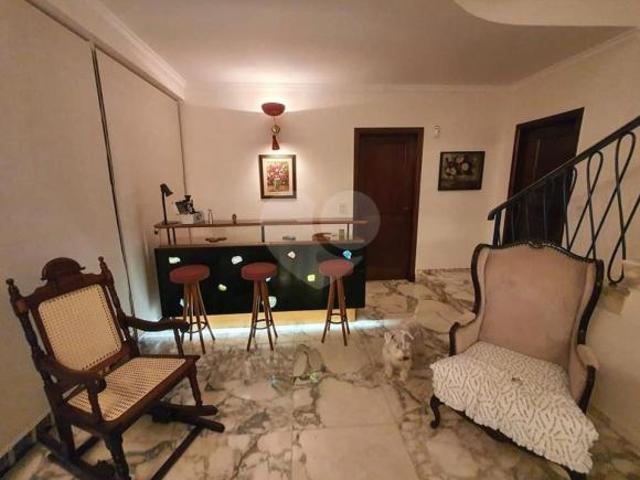 Sobrado com 5 quartos à venda em Pacaembu SP
