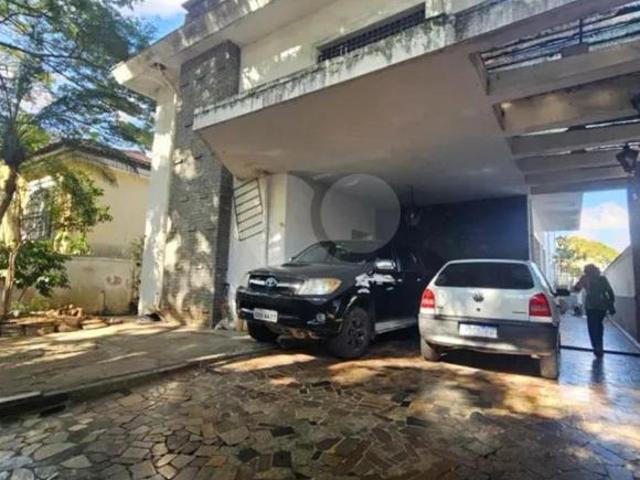 Sobrado com 5 quartos à venda em Pacaembu SP
