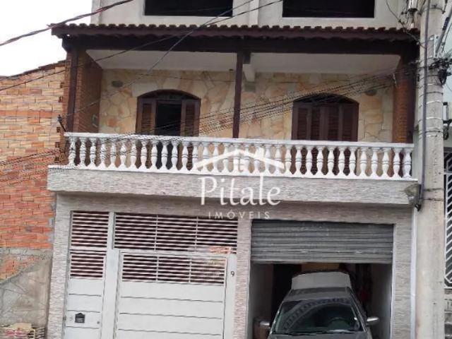 Sobrado com 5 Quartos e 4 banheiros à Venda, 168 m² por R$ 851.000