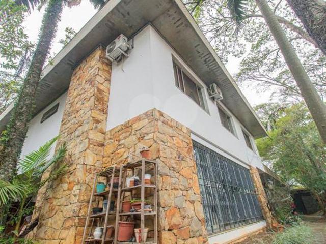 Sobrado com 5 quartos sendo 2 suites á venda em Granja Julieta venda, São Paulo