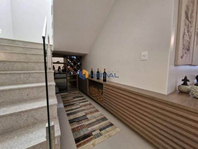 Sobrado com 5 quartos à venda, 441 m² por R$ 3.000.000 Jardim Monte Rei Maringá/PR