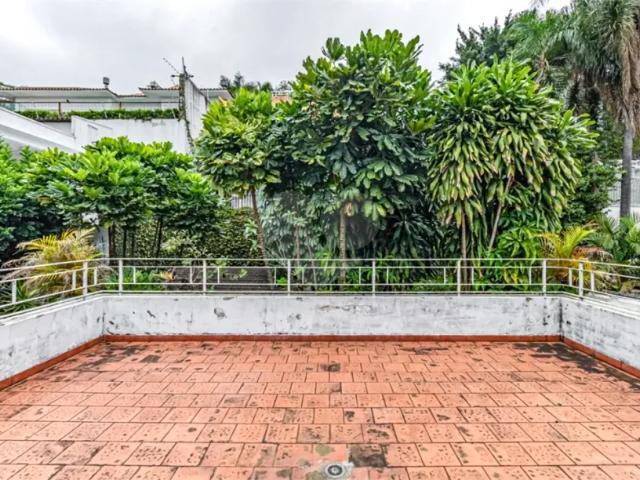 Sobrado com 5 quartos à venda ou para locação em Jardim guedala SP