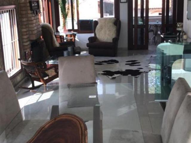 Sobrado com 5 Suítes, 4 Salas e 5 Vagas para Venda Parque Monte Alegre, Taboão da Serra