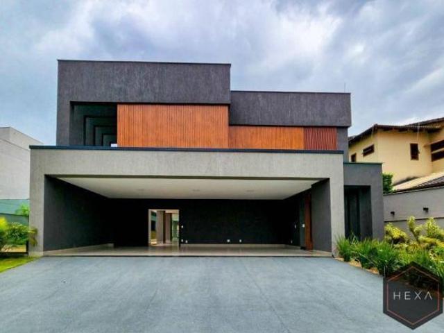 Sobrado com 5 suítes à venda no Residencial Alphaville Ipê em Goiânia