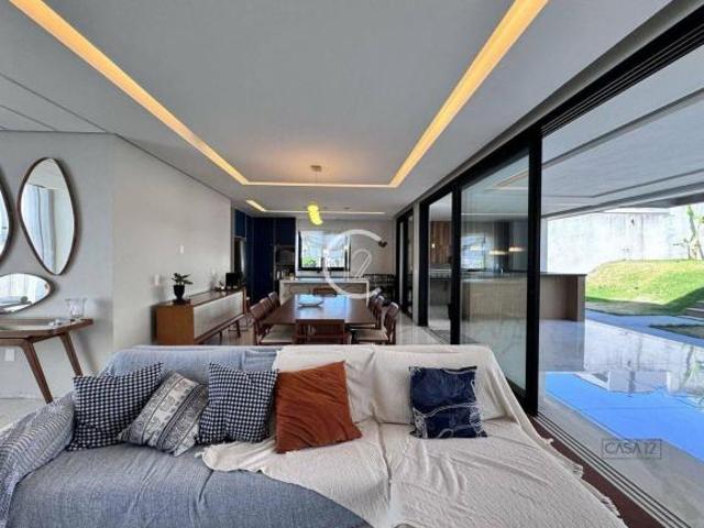 Sobrado com 5 suítes à venda, 600 m² por R$ 5.950.000 Urbanova São José dos Campos/SP