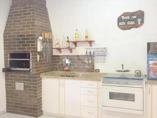 Sobrado com 600 m² e 3 quartos à venda em Santa Felicidade, Curitiba