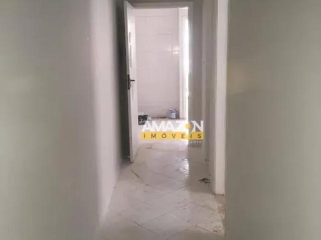 Sobrado com 6 dormitórios à venda, 300 m² por R$ 698.000,00 Centro Taubaté/SP