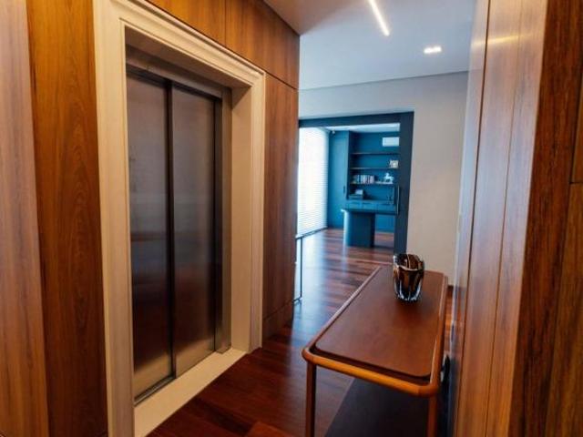 Sobrado com 6 dormitórios à venda, 890 m² por R$ 22.000.000 Serimbura São José dos Campos/SP
