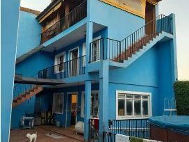 Sobrado com 6 dormitórios à venda por R$ 1.600.000,00 Jardim Arapongas Guarulhos/SP