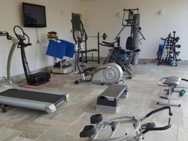 SOBRADO COM 6 DORMITÓRIOS SENDO 6 SUITES A VENDA, 2.200m² CAPUTERA ARUJÁ/SP