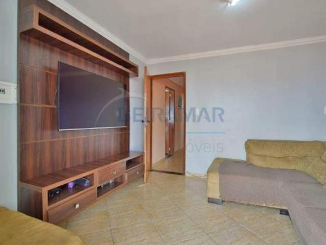 Sobrado com 6 Quartos, 1 Suíte, Terraço com Área de Lazer e 2 Vagas de Garagem à Venda na Quadra 804