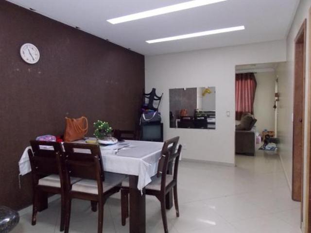 Sobrado com 6 Quartos à venda, 400m² Condomínio Residencial Santa Maria