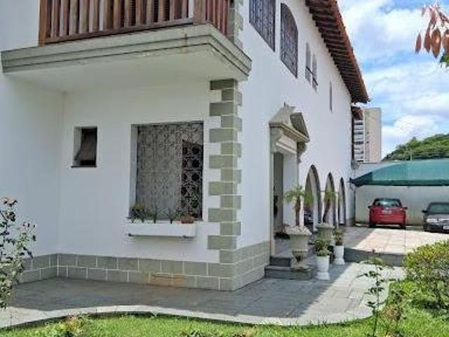 Sobrado com 6 quartos à venda, 880 m² por R$ 3.800.000 Vila Oliveira Mogi das Cruzes/SP